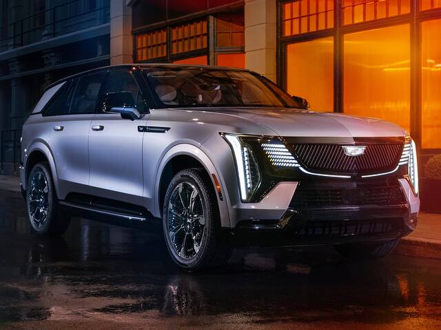 Best Luxury Electric SUVs of 2025 - Expert Rankings & Advice | MotorDonkey