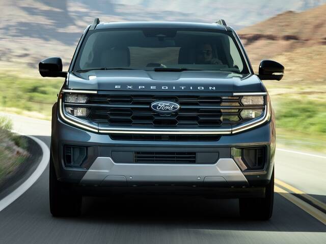 2025 Ford Expedition Max Review, Ranking, Versions & Pricing | MotorDonkey