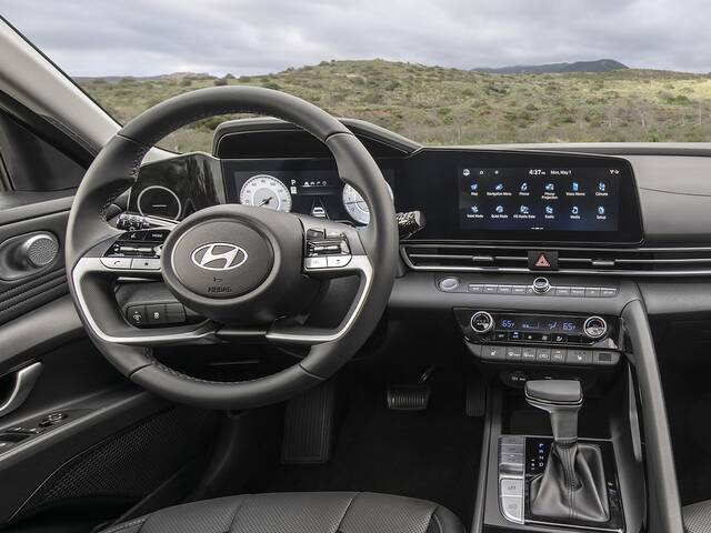 2025 Hyundai Elantra N Line Review, Ranking, Versions & Pricing ...
