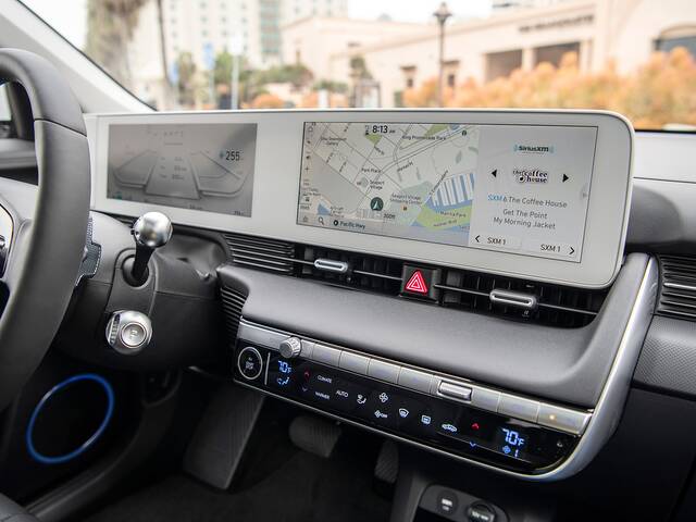 2024 Hyundai Ioniq 5 Review, Ranking, Versions & Pricing | MotorDonkey