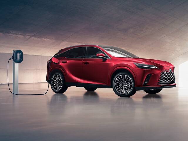 Best Hybrid SUVs of 2025 - Expert Rankings & Advice | MotorDonkey