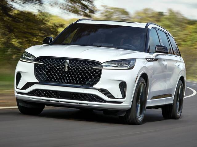 2025 Lincoln Aviator Review, Ranking, Versions & Pricing | MotorDonkey