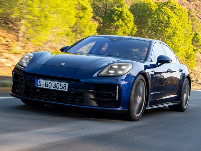 2024 Porsche Panamera Review, Versions & Pricing | MotorDonkey