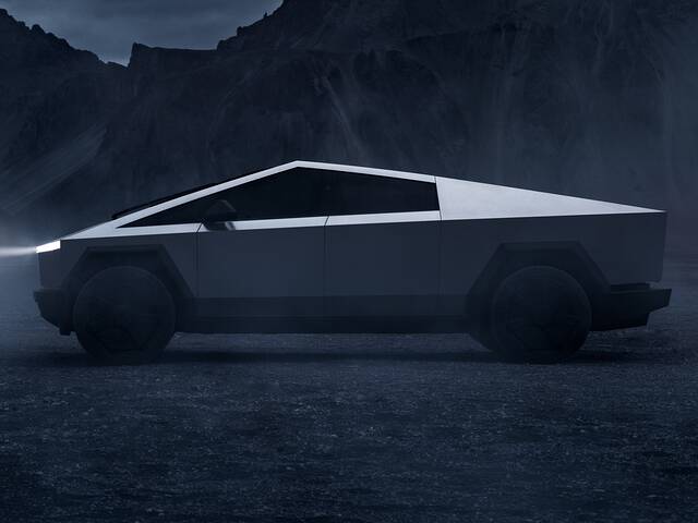 2025 Tesla Cybertruck Review, Ranking, Versions & Pricing | MotorDonkey