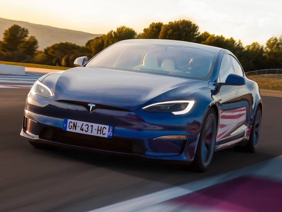 View Photos of the 2024 Tesla Model S | MotorDonkey