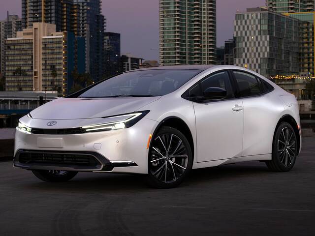 2024 Toyota Prius Review, Ranking, Versions & Pricing | MotorDonkey