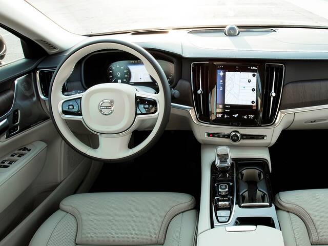 2025 Volvo S90 Review, Ranking, Versions & Pricing | MotorDonkey